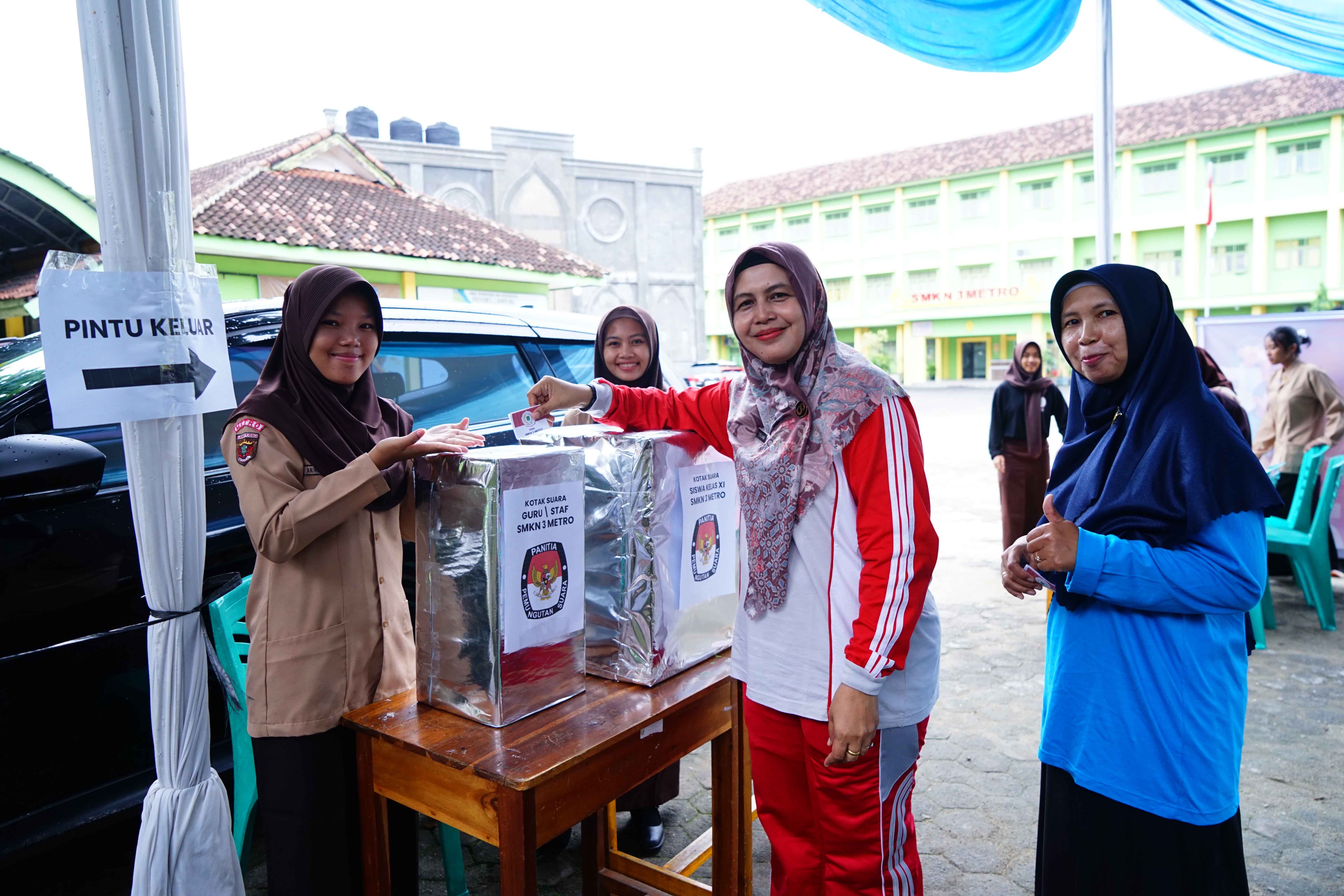 SMK Negeri 3 Metro - Proses Pemilihan Ketua OSIS SMKN 3 Metro ...